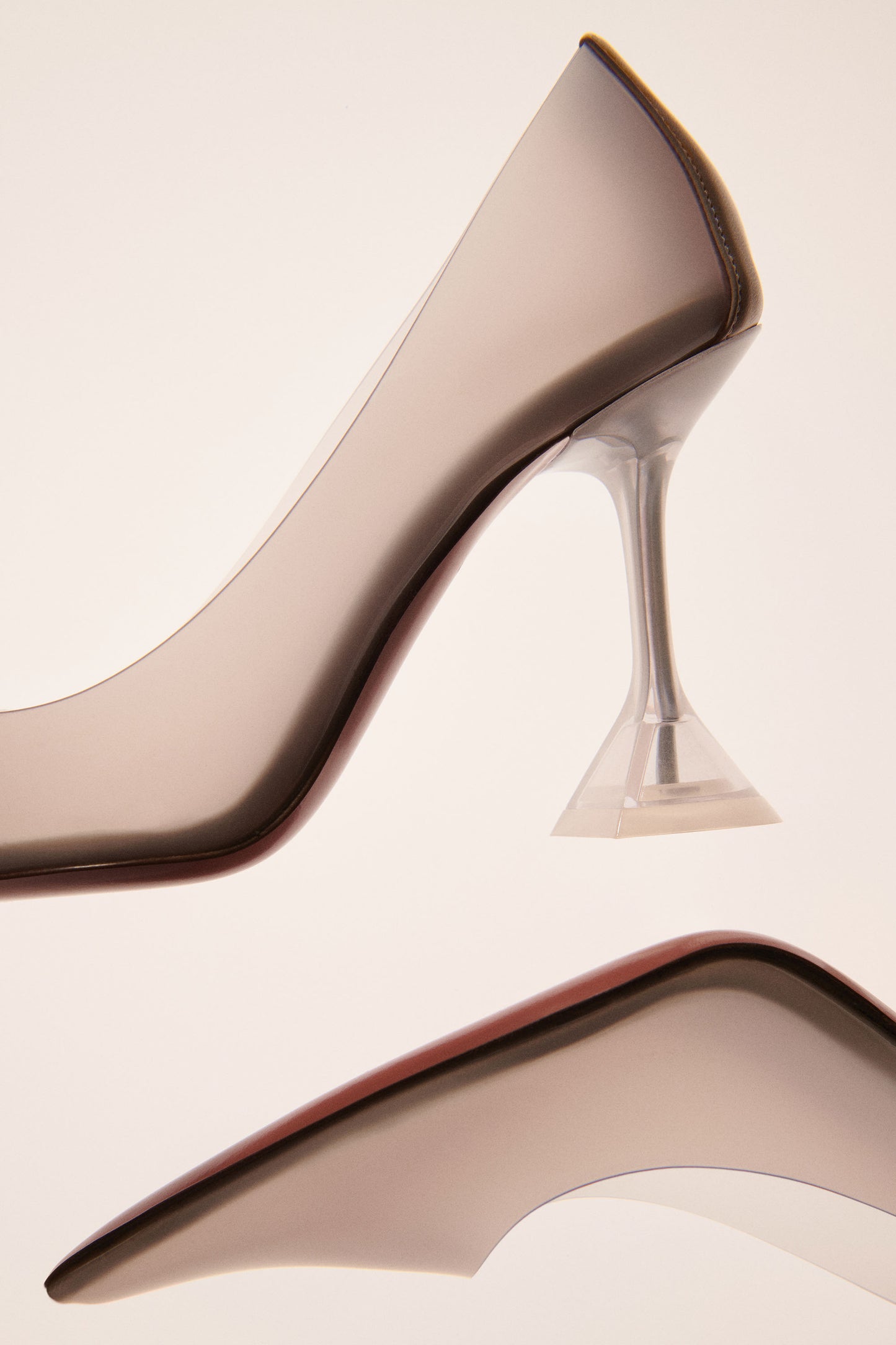 Ami Glass Pump Milky Way Pvc